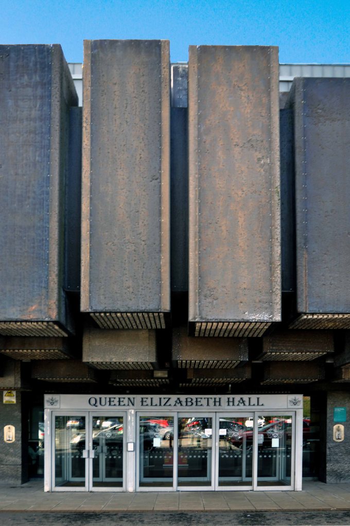 Queen Elizabeth Hall – Oldham – Modern Mooch
