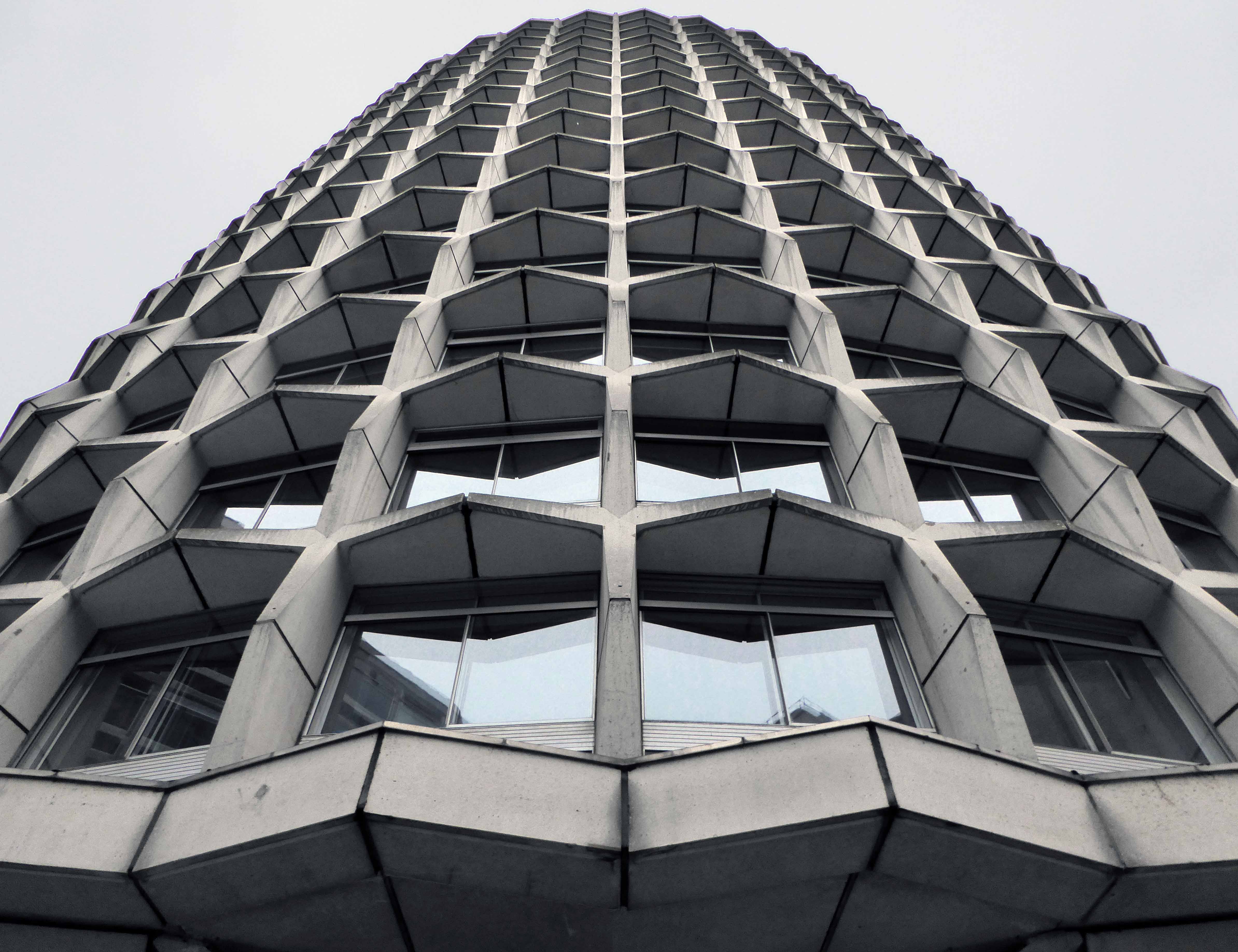Space Tower – London – Modern Mooch