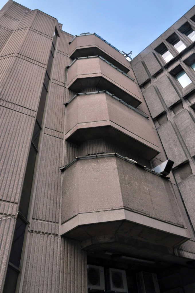 Stockport – Stopford House – Modern Mooch