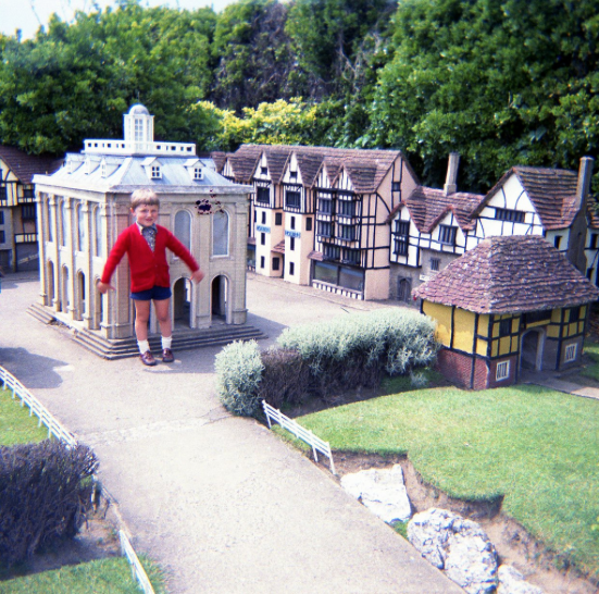Hastings – Model Village – Modern Mooch