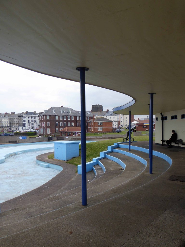 Paddling Pool – Whitby – Modern Mooch