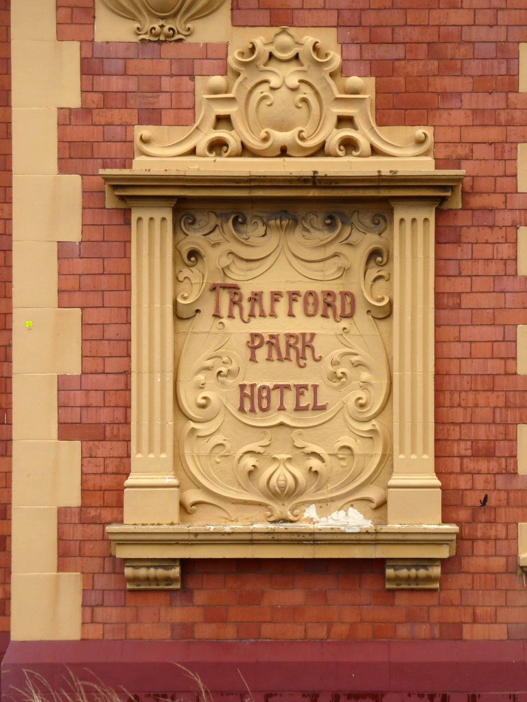 Trafford Park Hotel – Modern Mooch