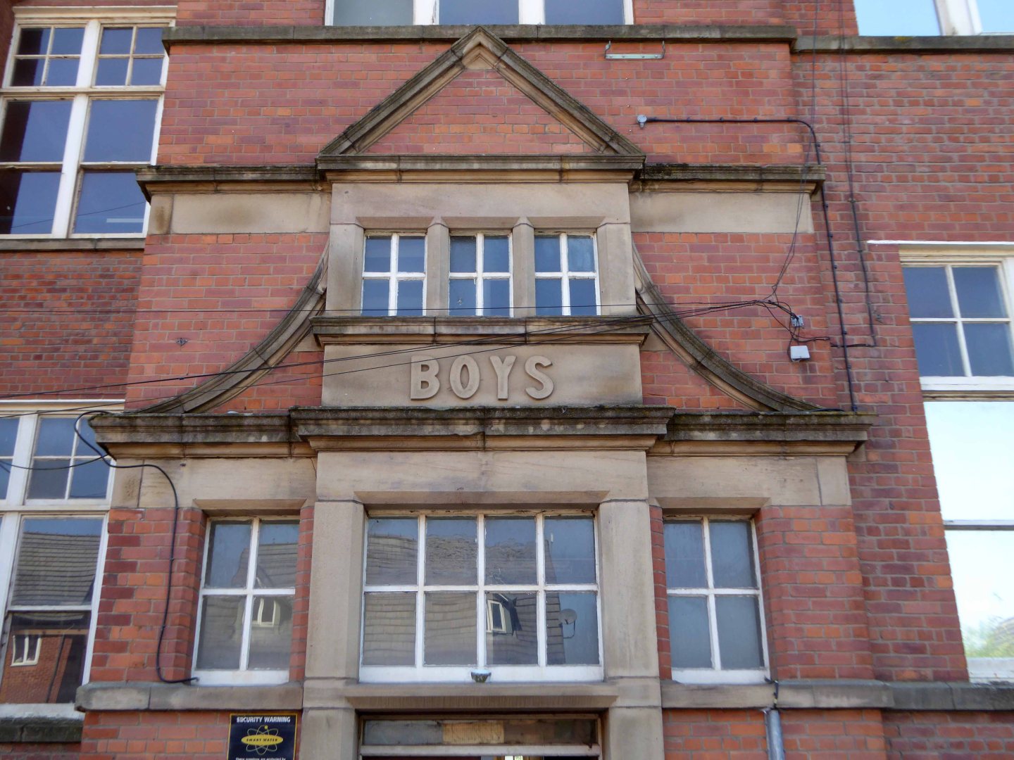 Varna Street – Rogue Studios Manchester – Modern Mooch