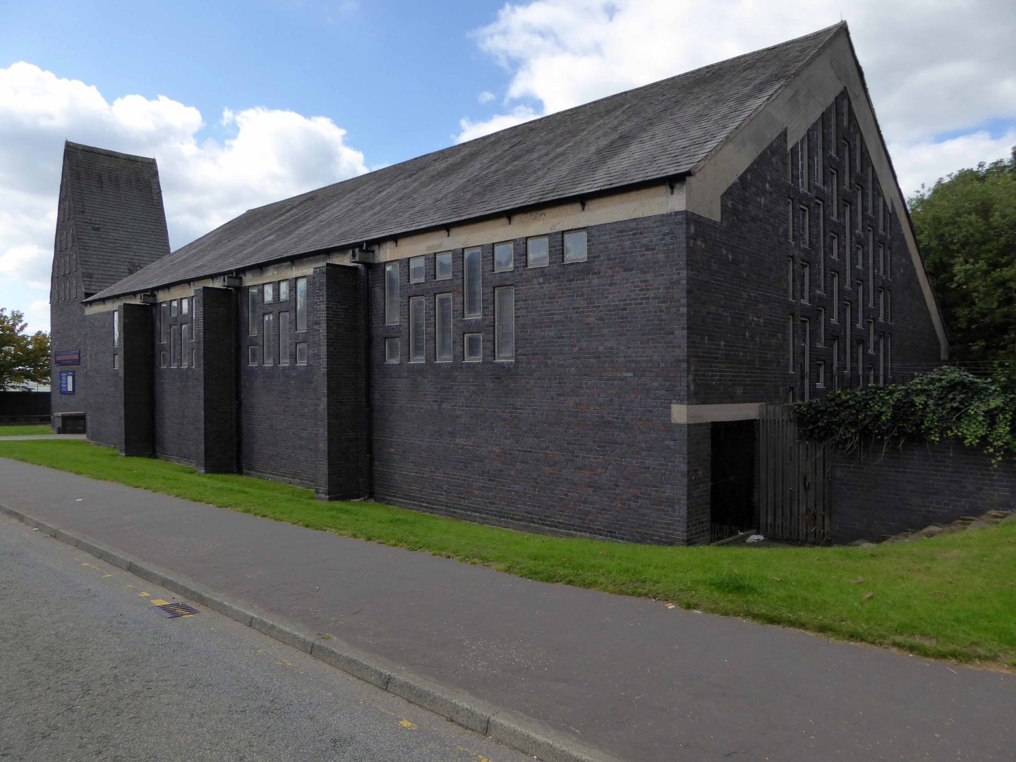 Church of St Mark – Chadderton – Modern Mooch