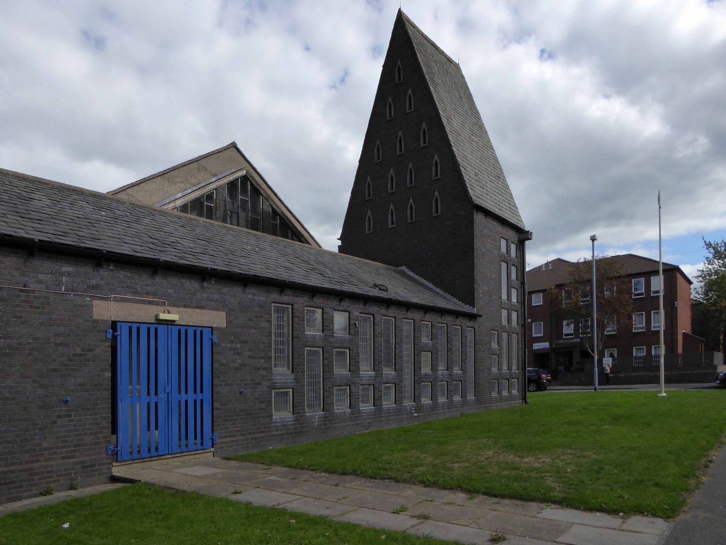 Church of St Mark – Chadderton – Modern Mooch
