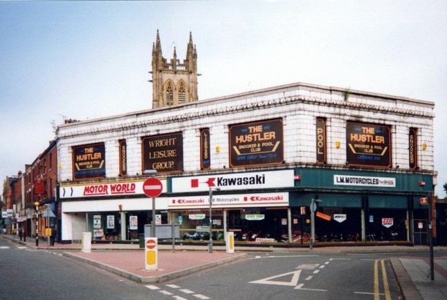 Burton’s Moderne – Ashton and Beyond – Modern Mooch