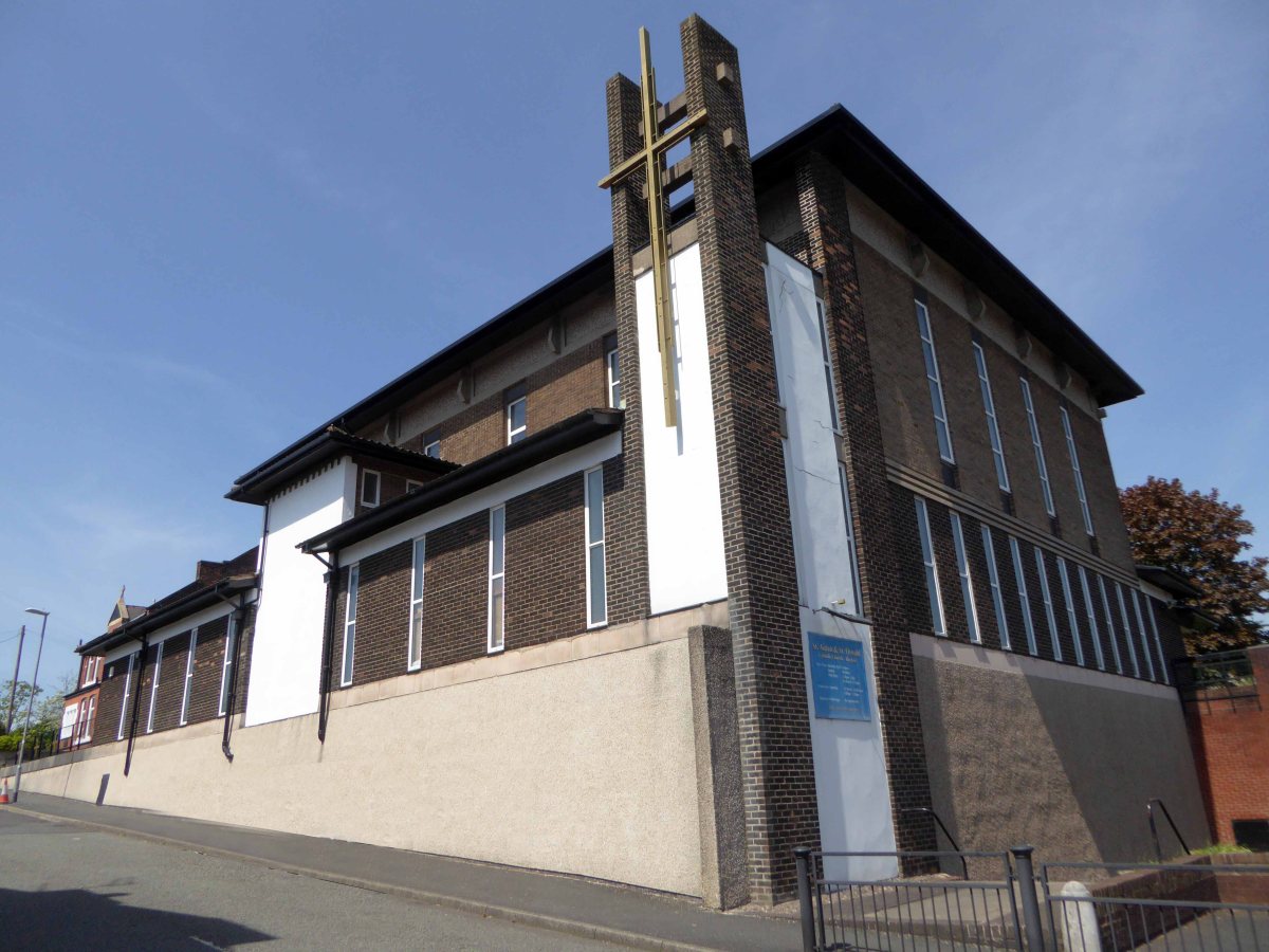 St Aidan and St Oswald – Royton – Modern Mooch