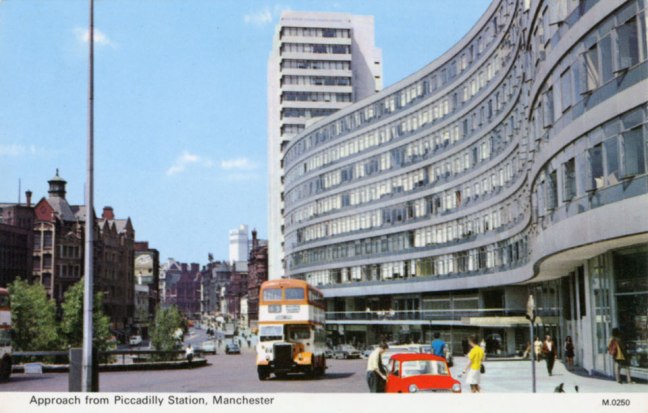 Manchester Walk #2 – Modern Mooch