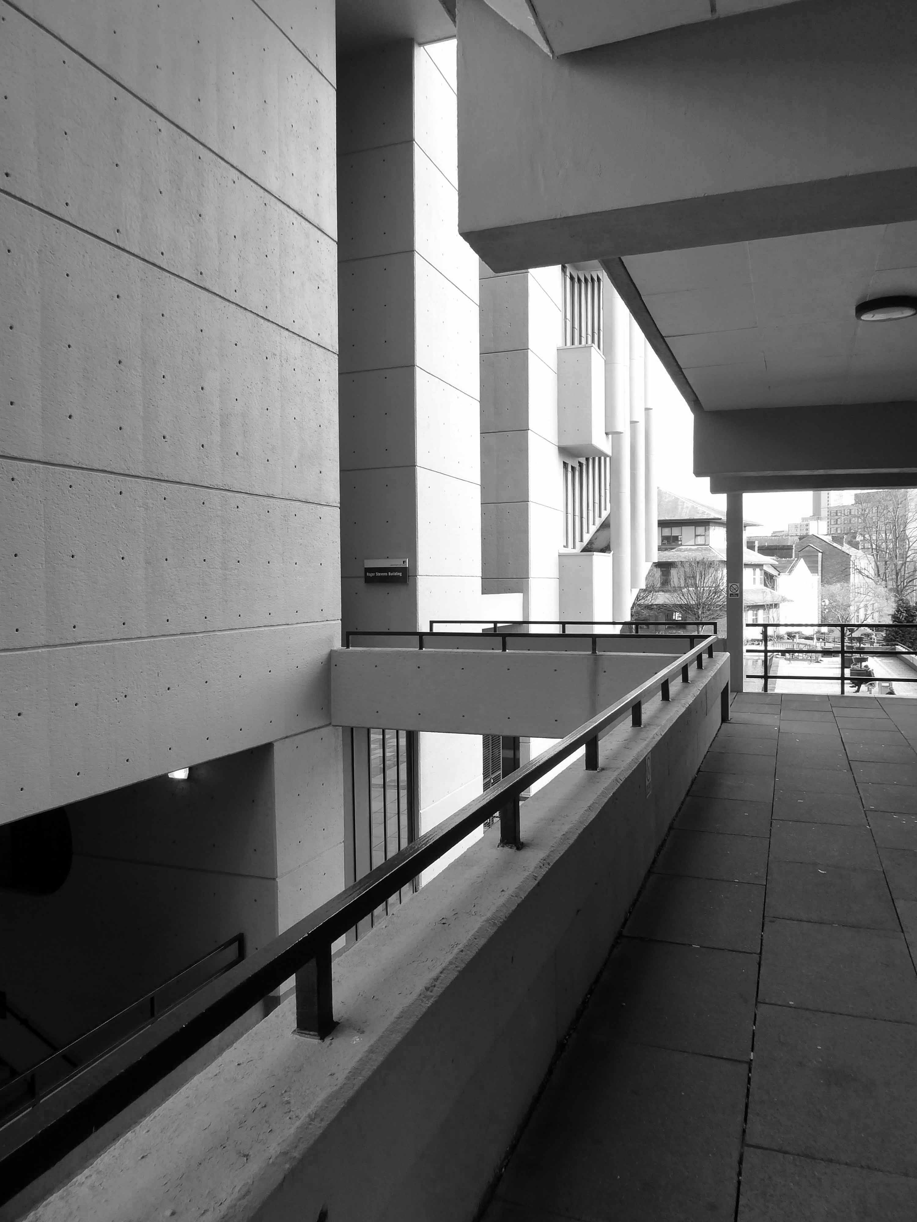 Leeds University – Roger Stevens Building – Modern Mooch