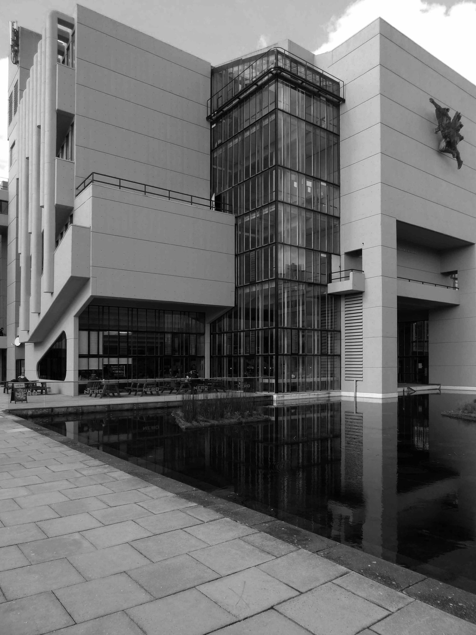 Leeds University – Roger Stevens Building – Modern Mooch