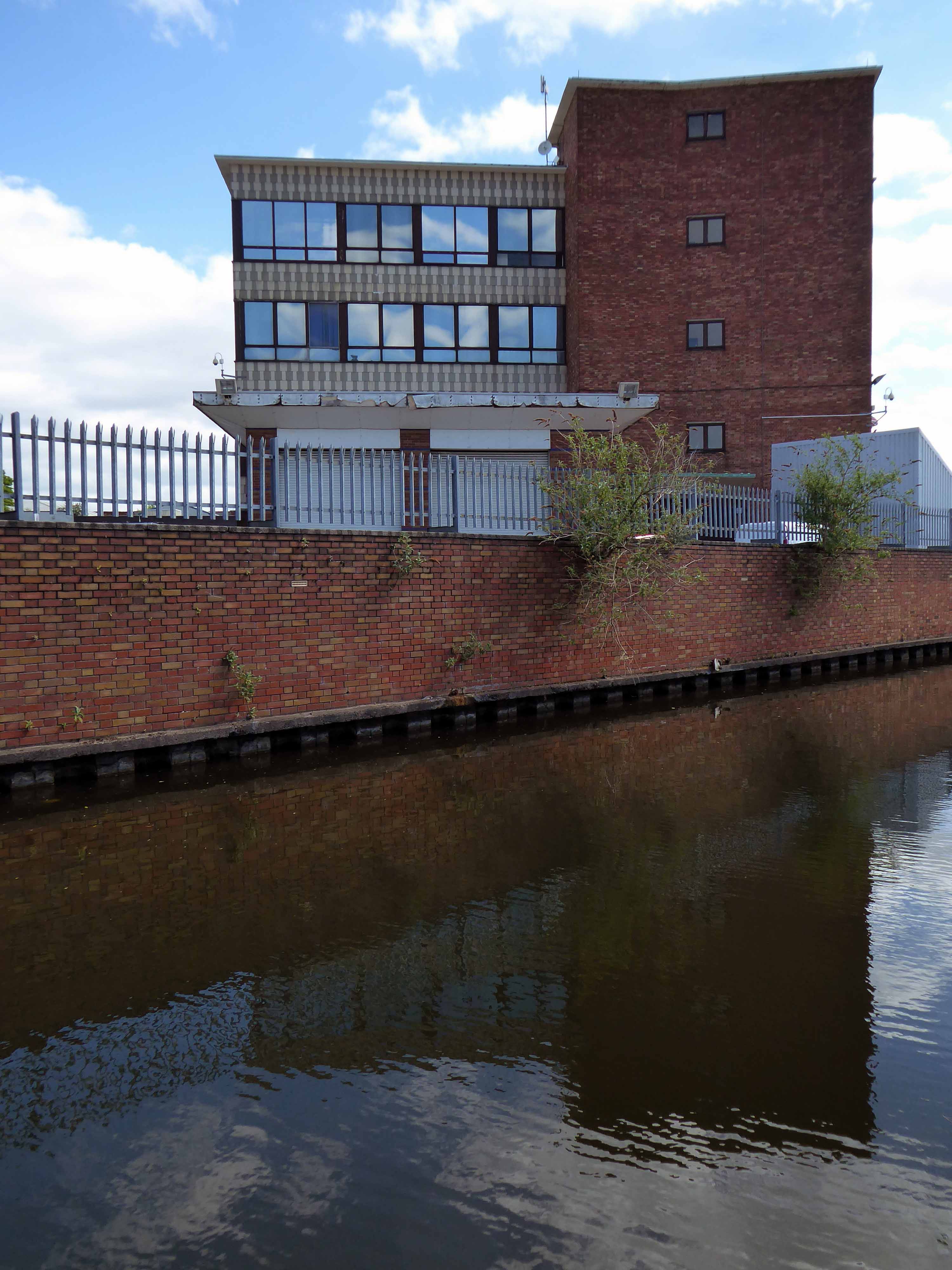 Clayton Aniline CIBA Offices – Modern Mooch