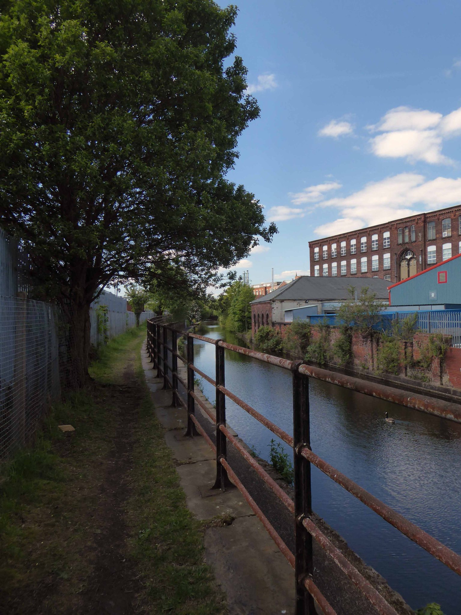 A Short Walk Around Guide Bridge – Modern Mooch