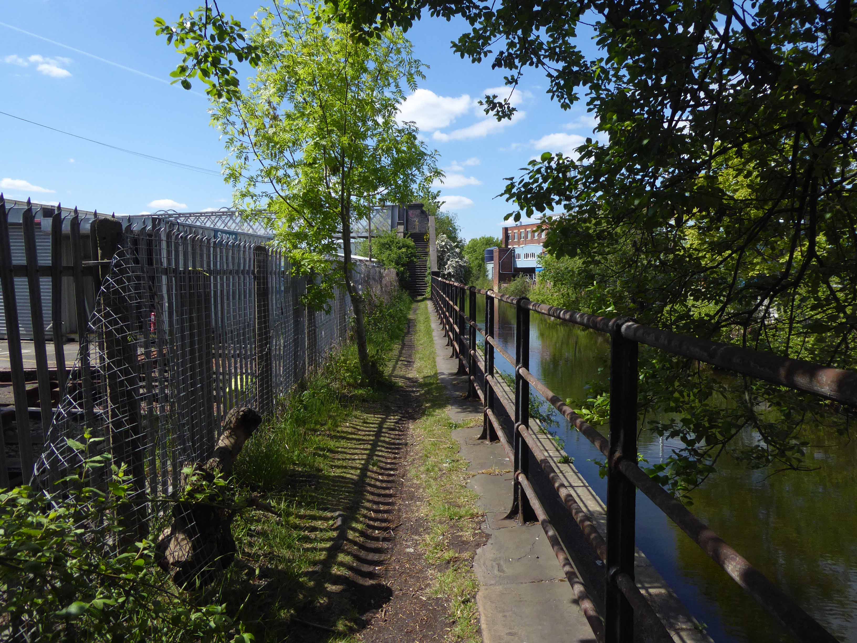 A Short Walk Around Guide Bridge – Modern Mooch