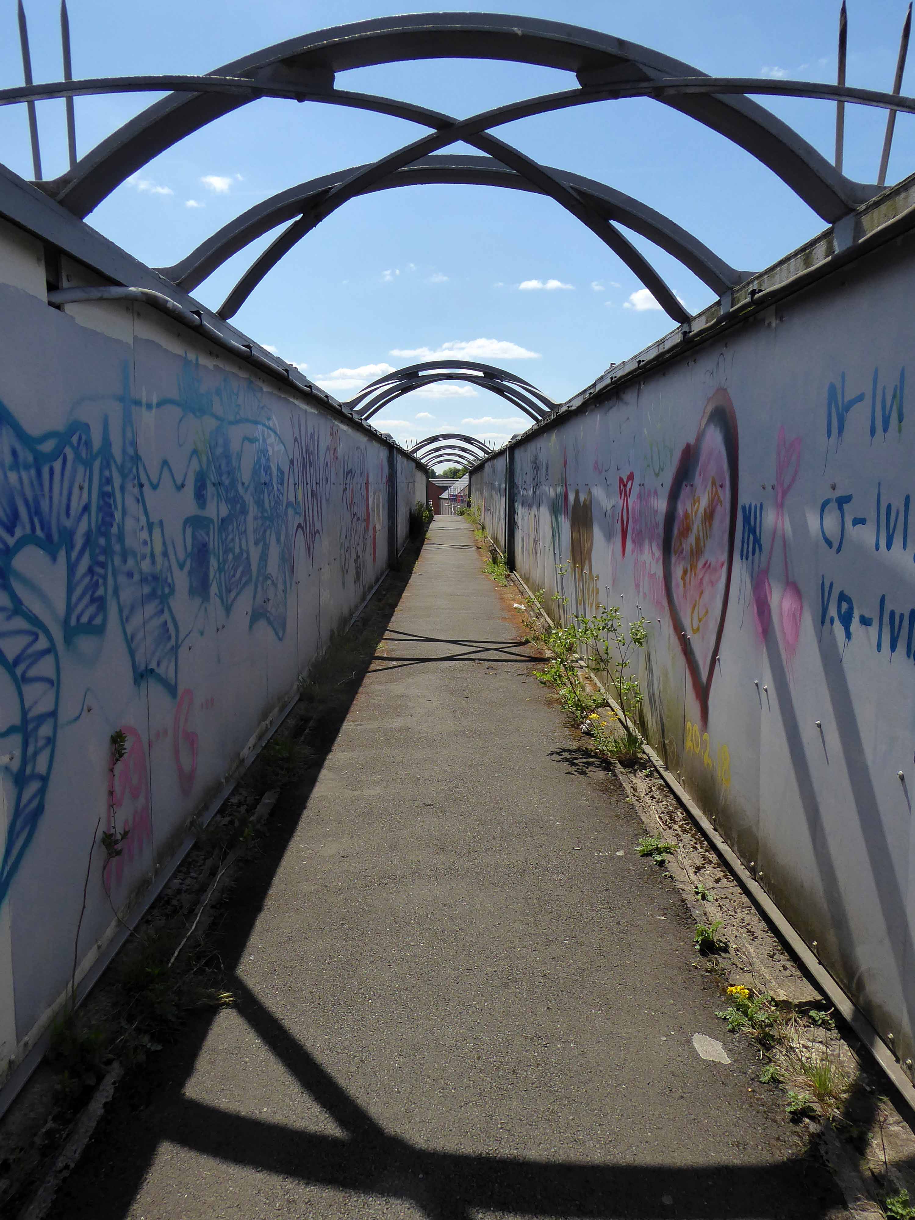 A Short Walk Around Guide Bridge – Modern Mooch