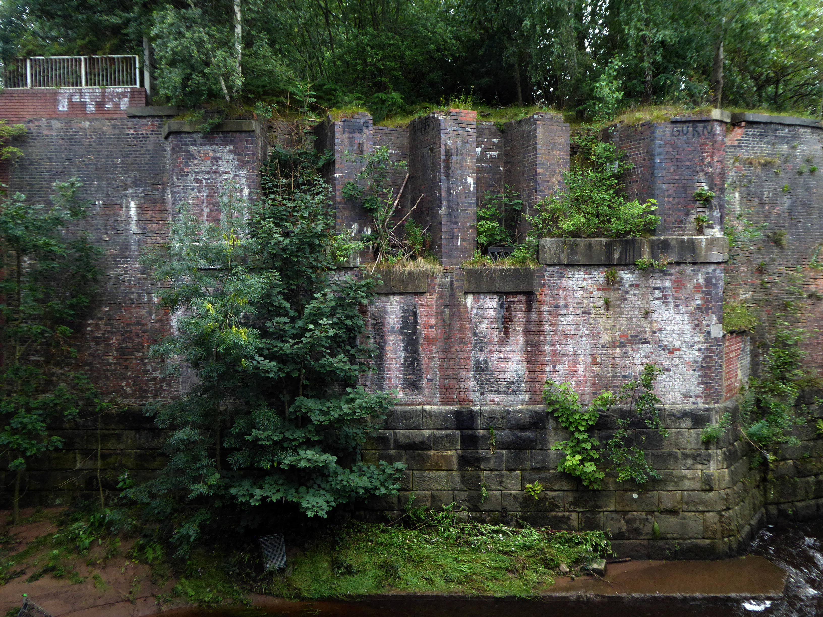 Fred Perry Way – Stockport to Reddish – Modern Mooch