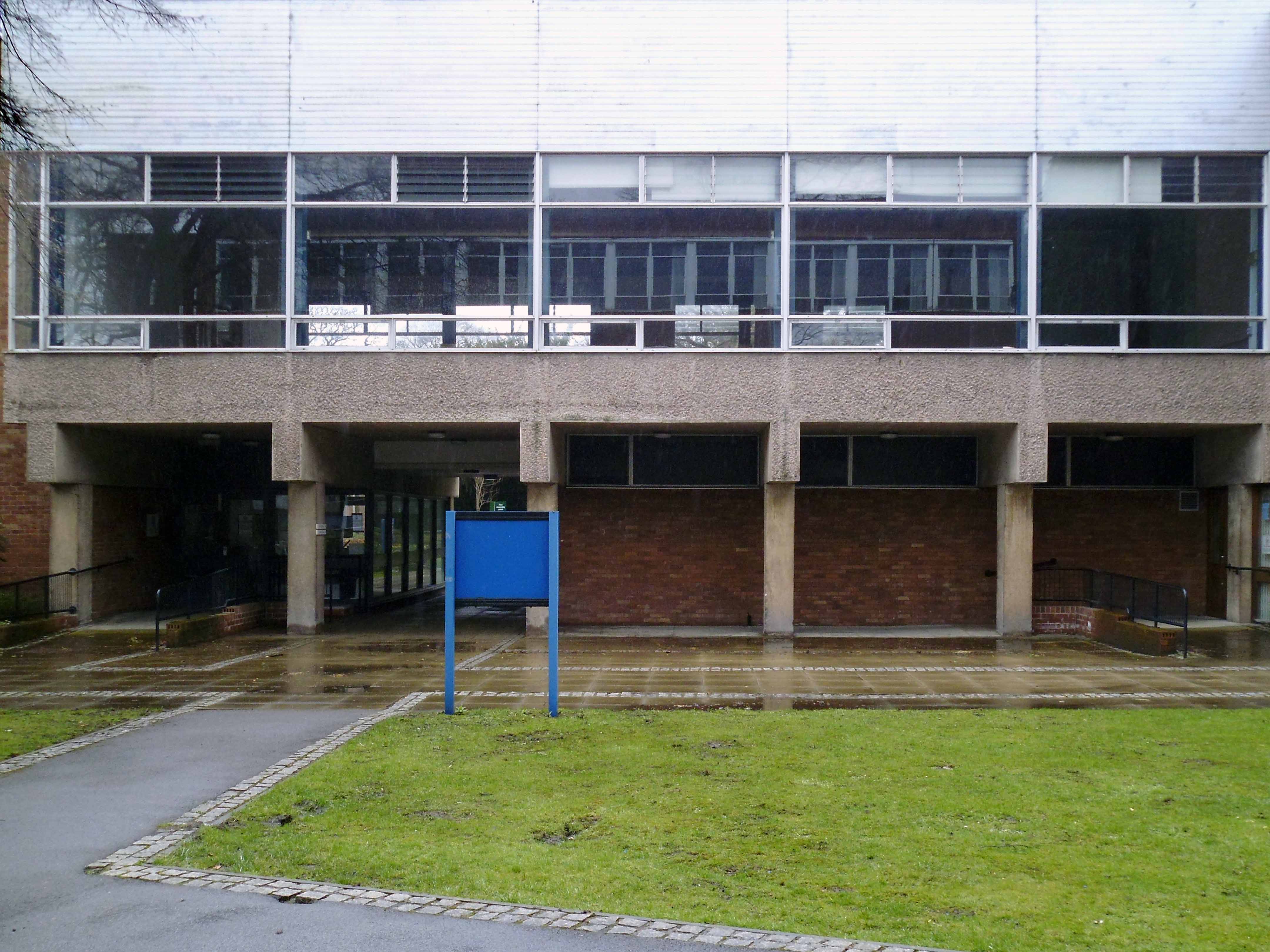 MMU Campus Didsbury – Modern Mooch