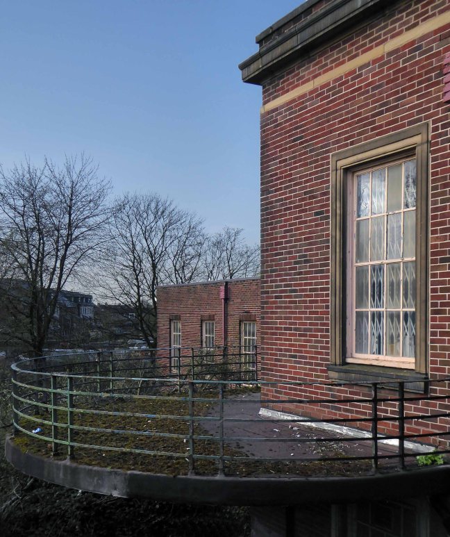 Droylsden Library – Modern Mooch