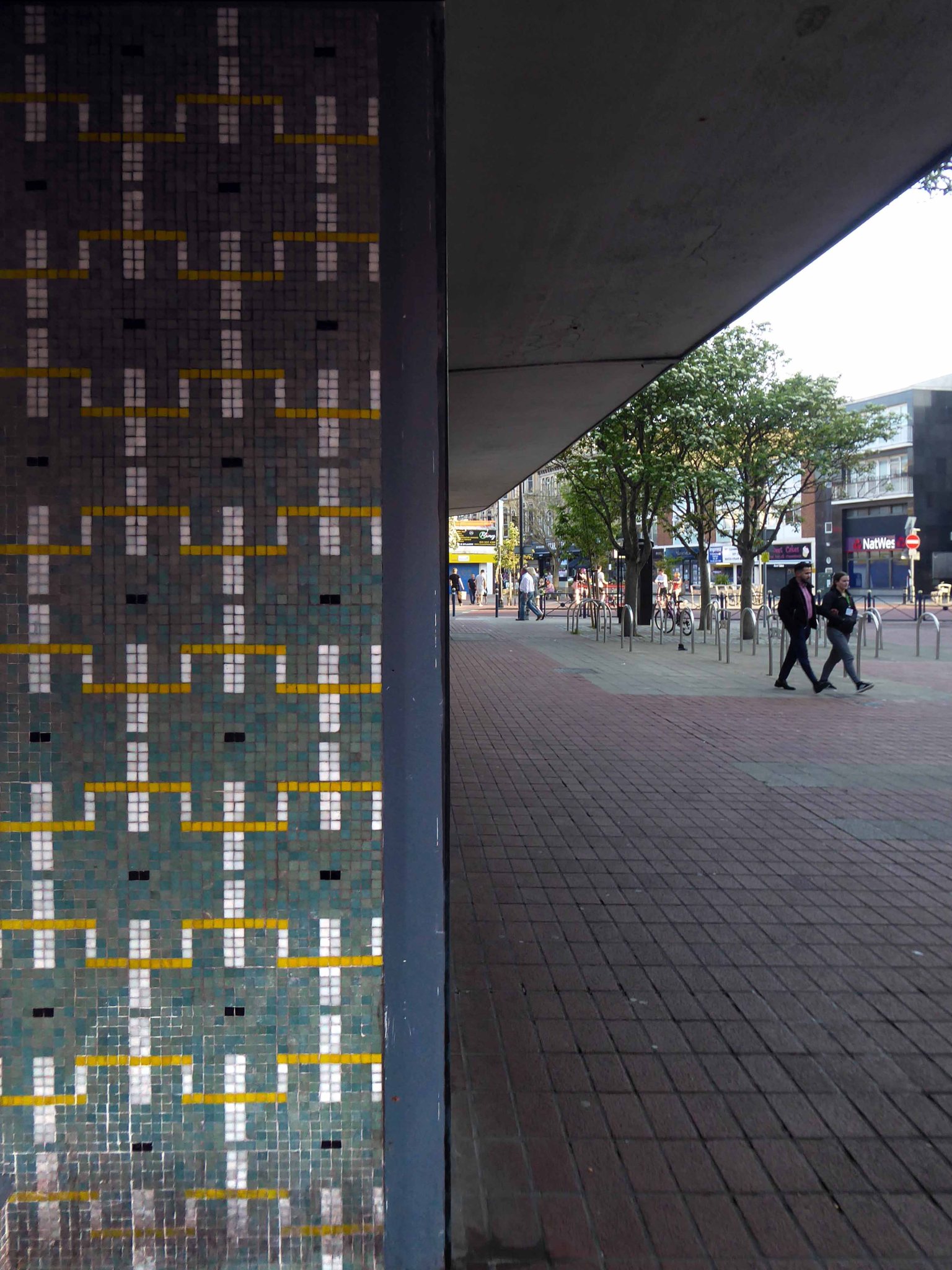 Hovercraft – Modern Mooch