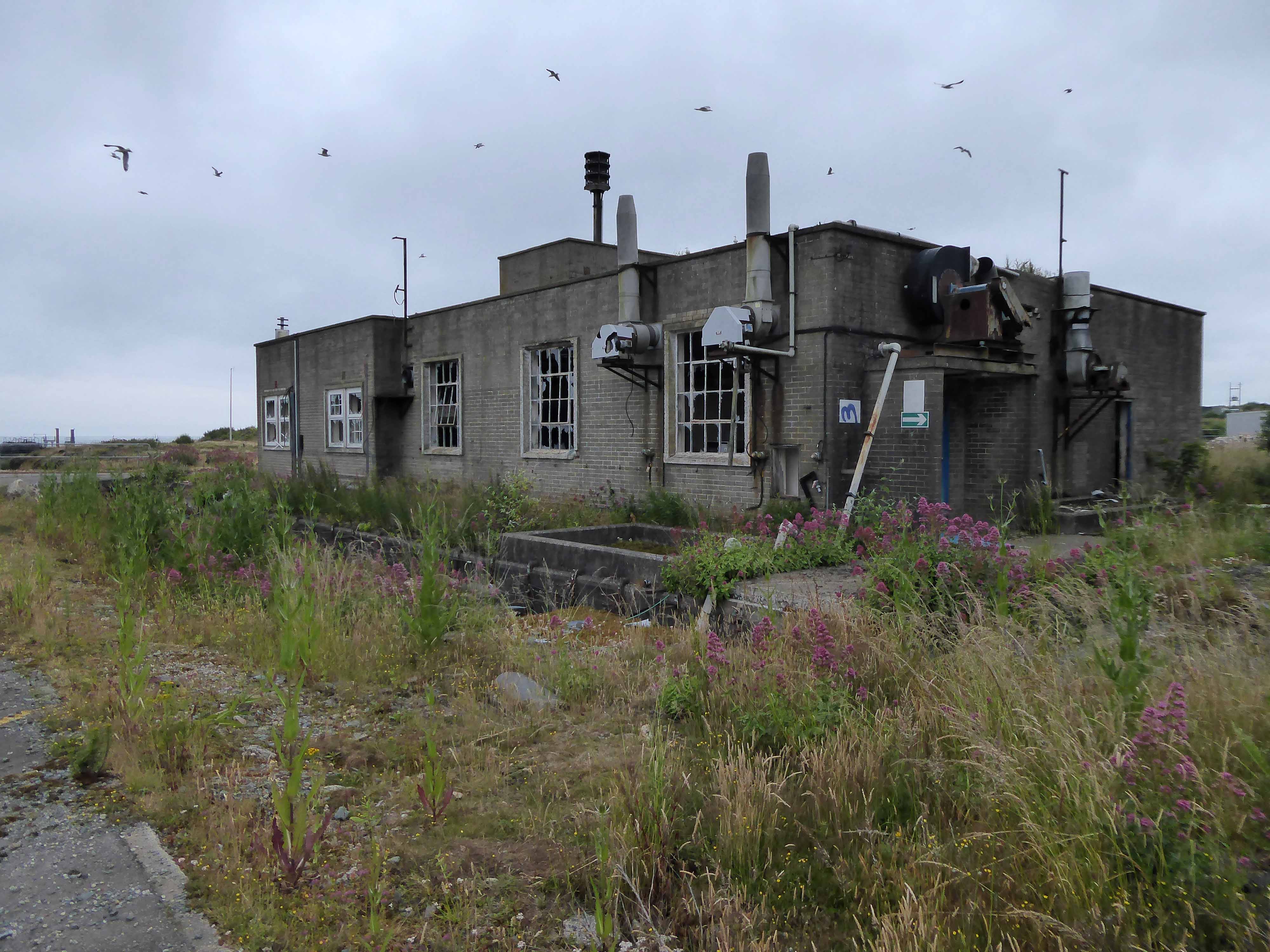 Octel Amlwch – Exteriors – Modern Mooch