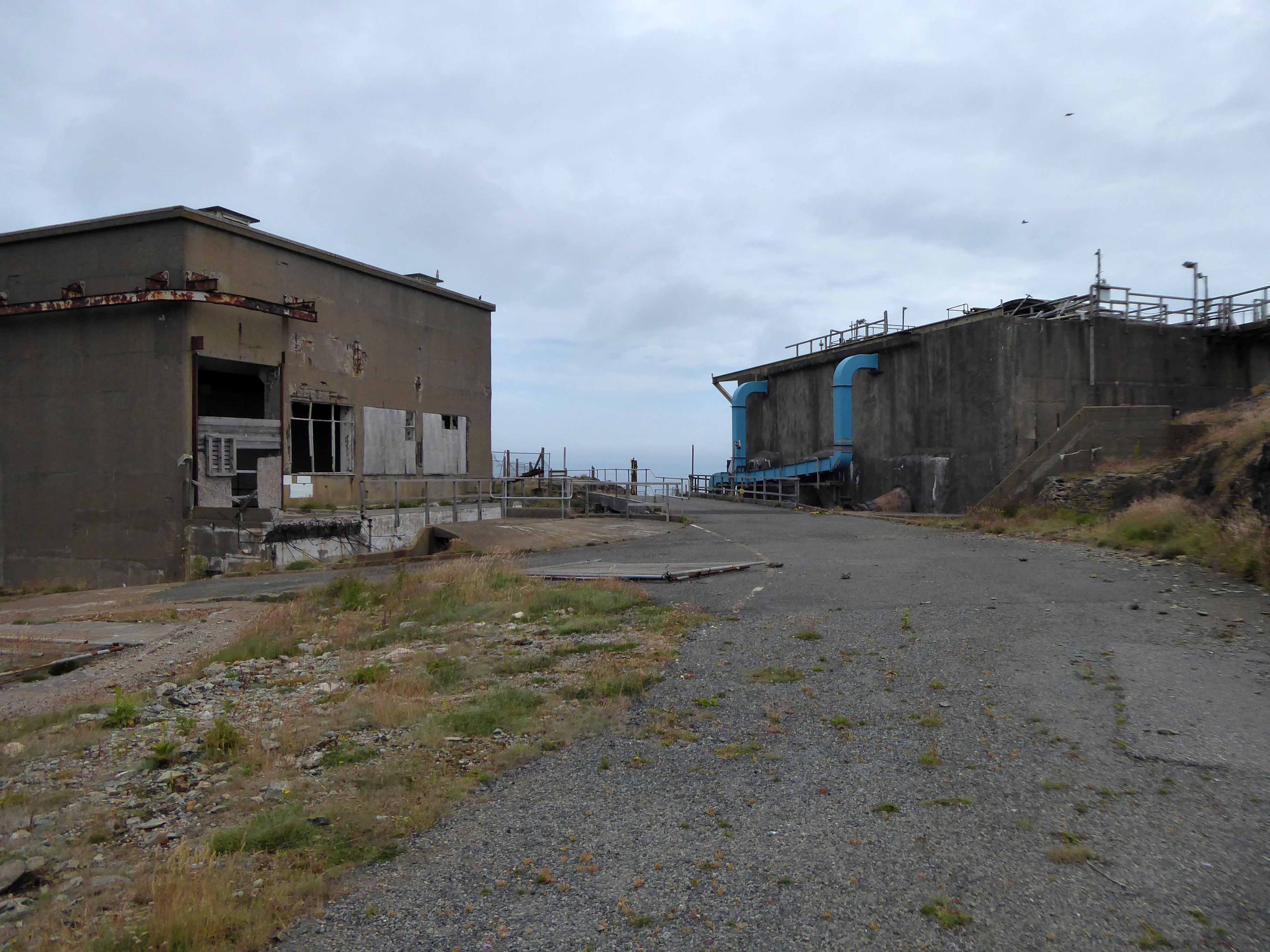 Octel Amlwch – Exteriors – Modern Mooch