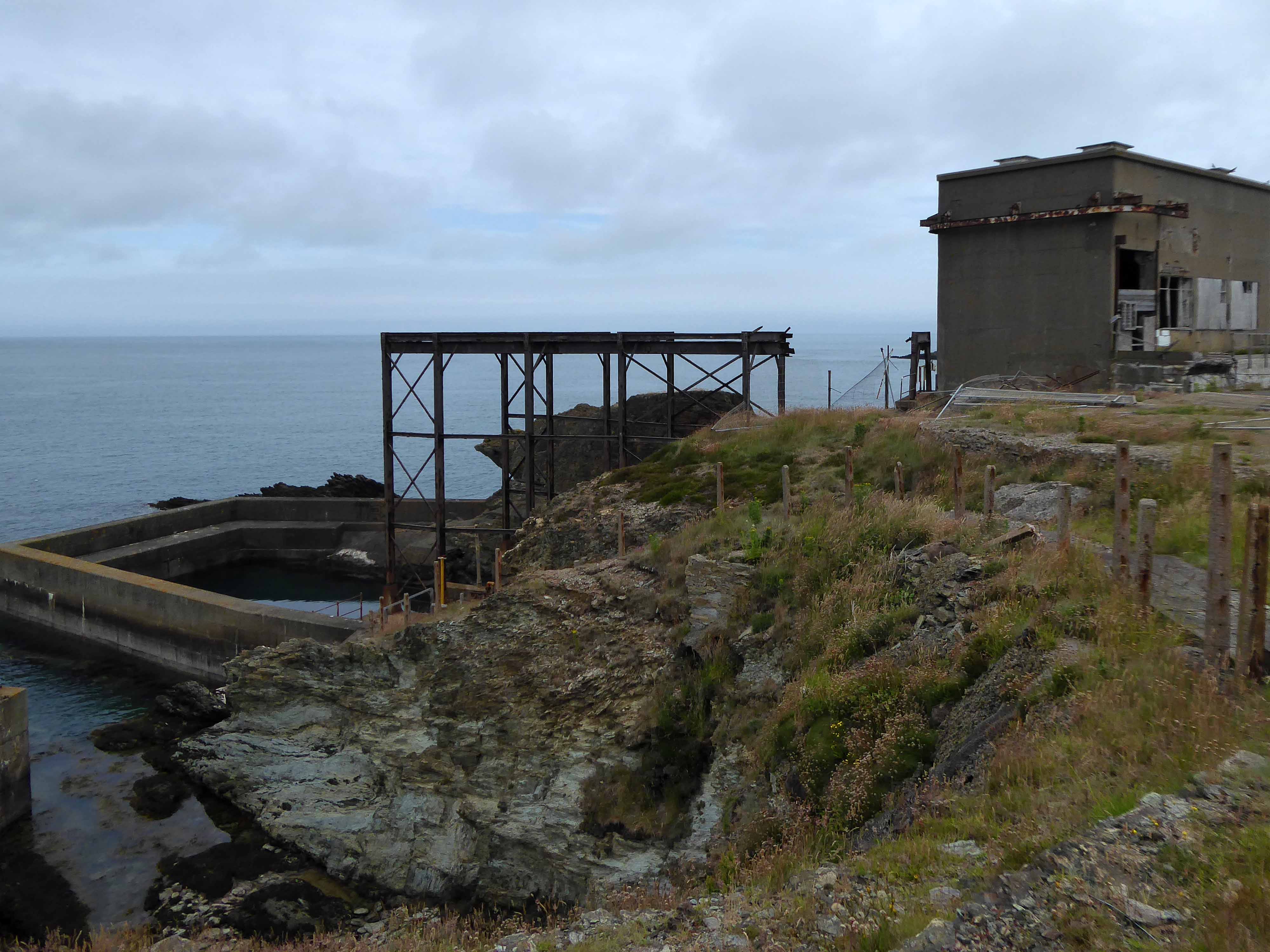 Octel Amlwch – Exteriors – Modern Mooch