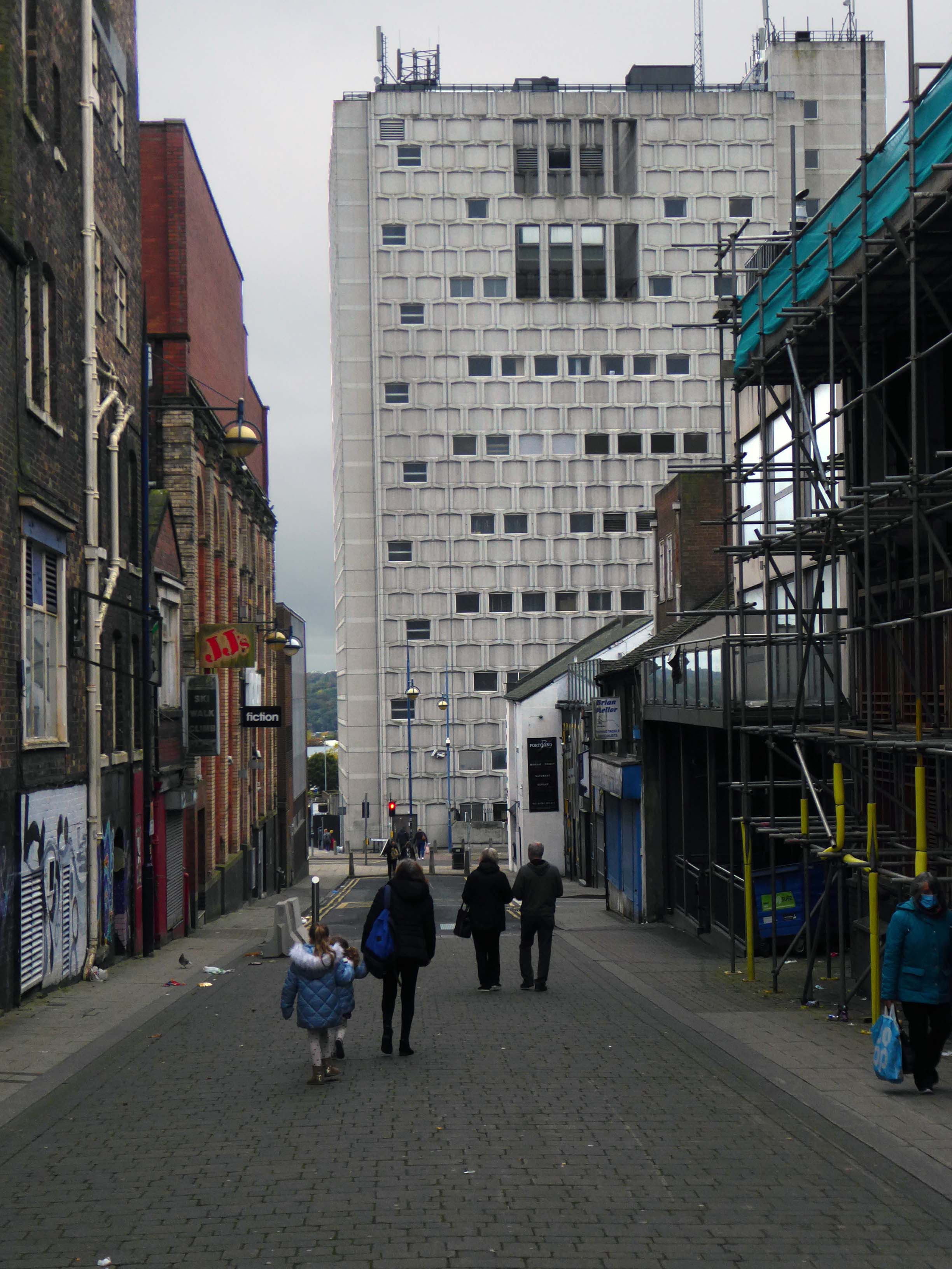 Unity House – Modern Mooch