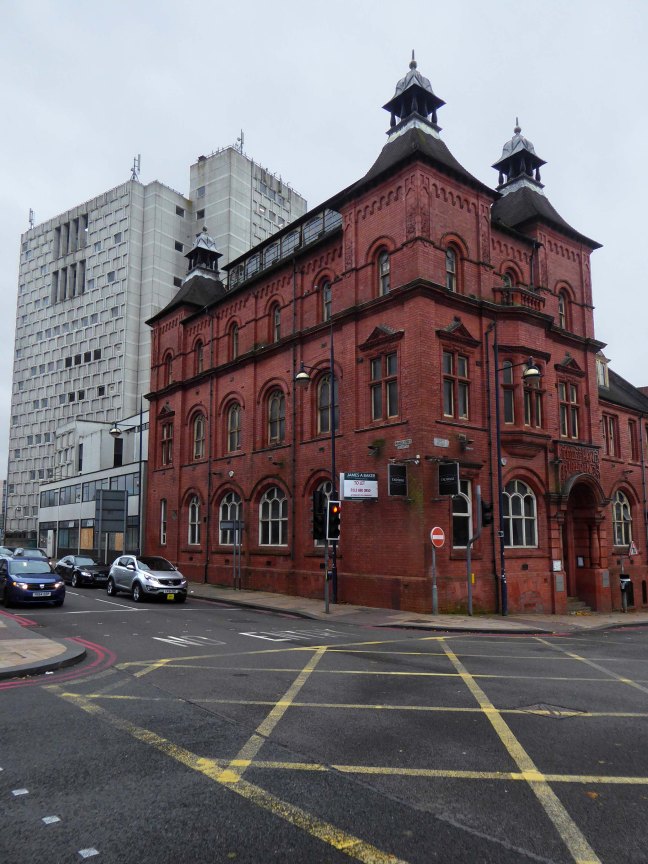 Unity House – Modern Mooch