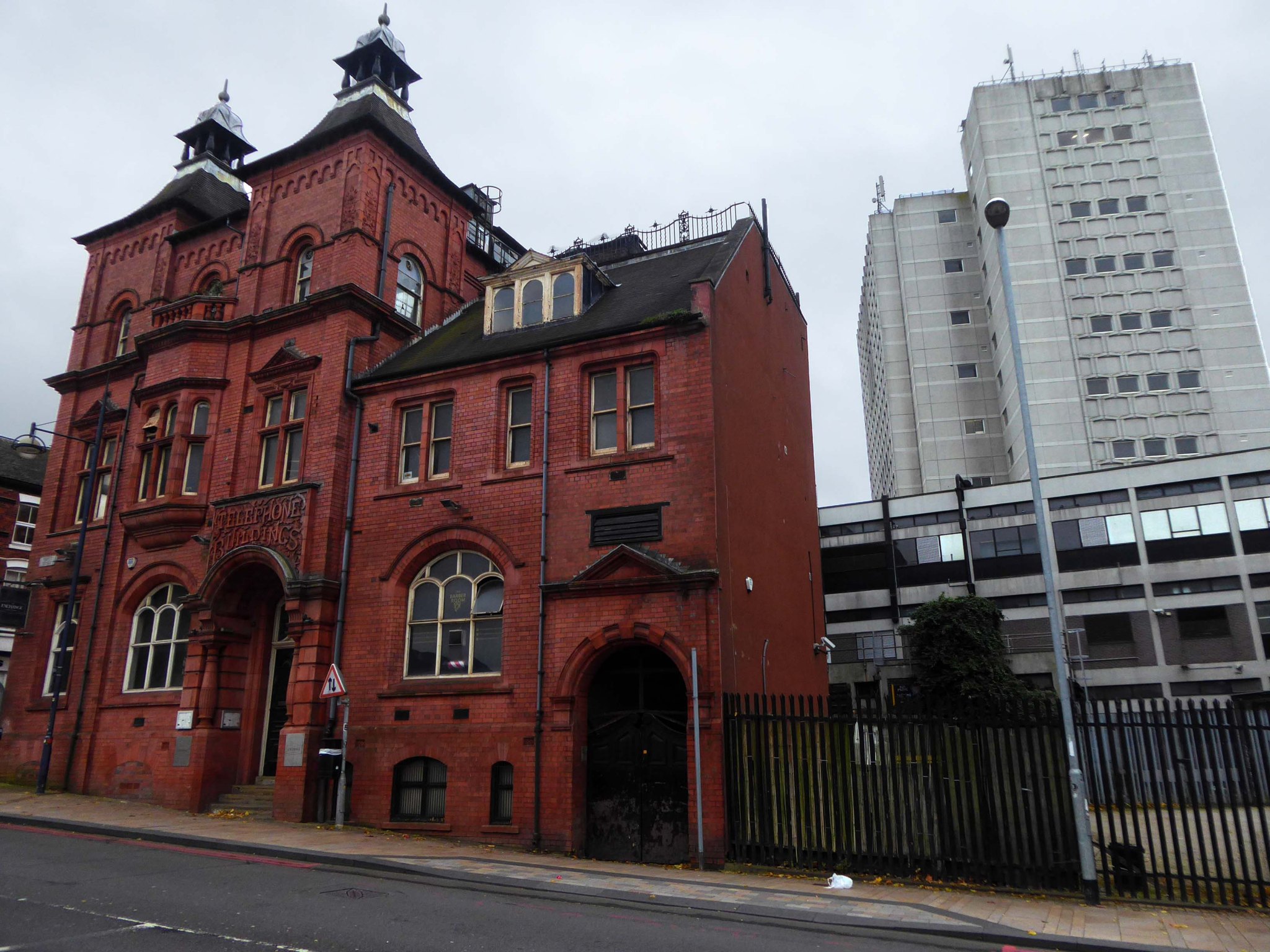 Unity House – Modern Mooch