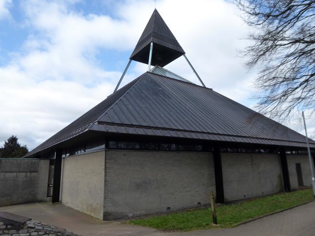 St Mungo’s Church – Cumbernauld – Modern Mooch
