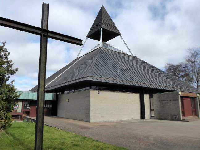 St Mungo’s Church – Cumbernauld – Modern Mooch