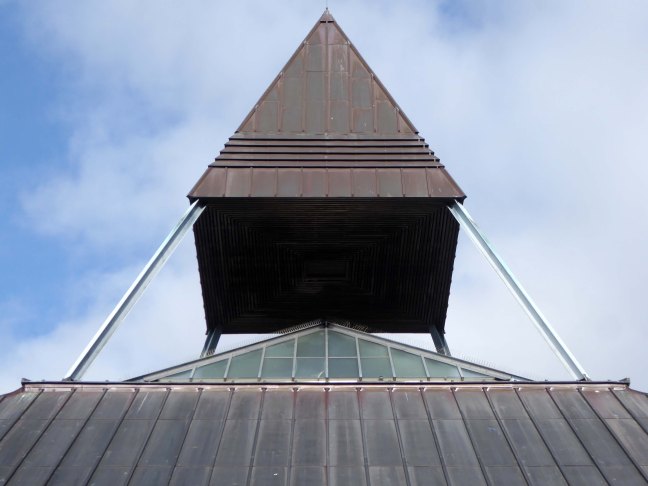 St Mungo’s Church – Cumbernauld – Modern Mooch