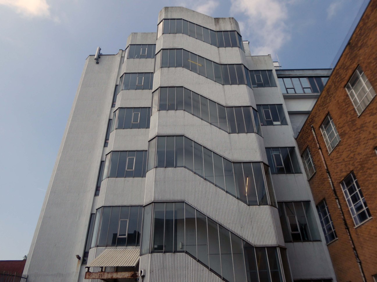 Sir Henry Mitchell House – Modern Mooch
